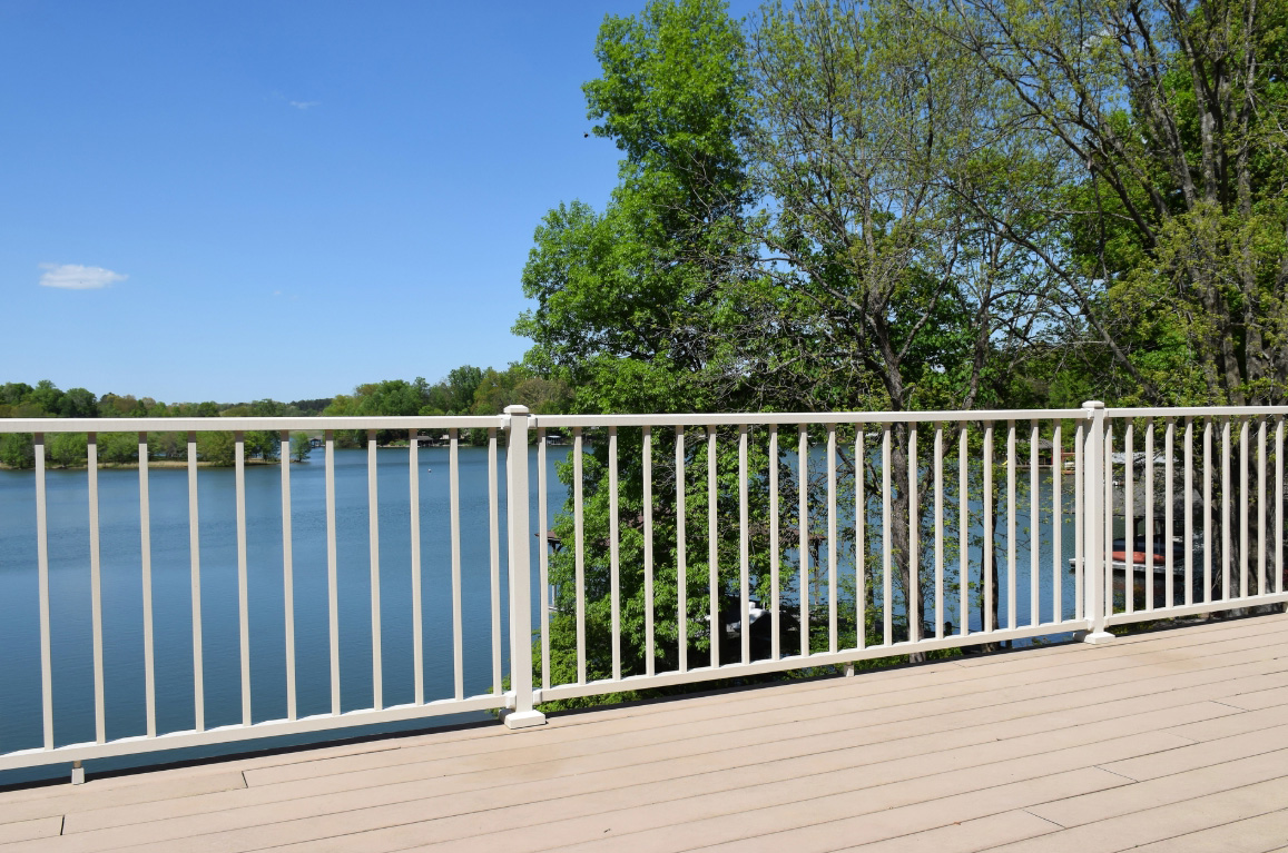 Aluminum & Vinyl Railing | MMC Fencing & Railing Store